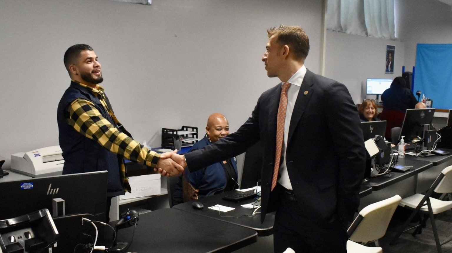 Seniors-Only DMV Center moves into Bridgeview Community Center ...