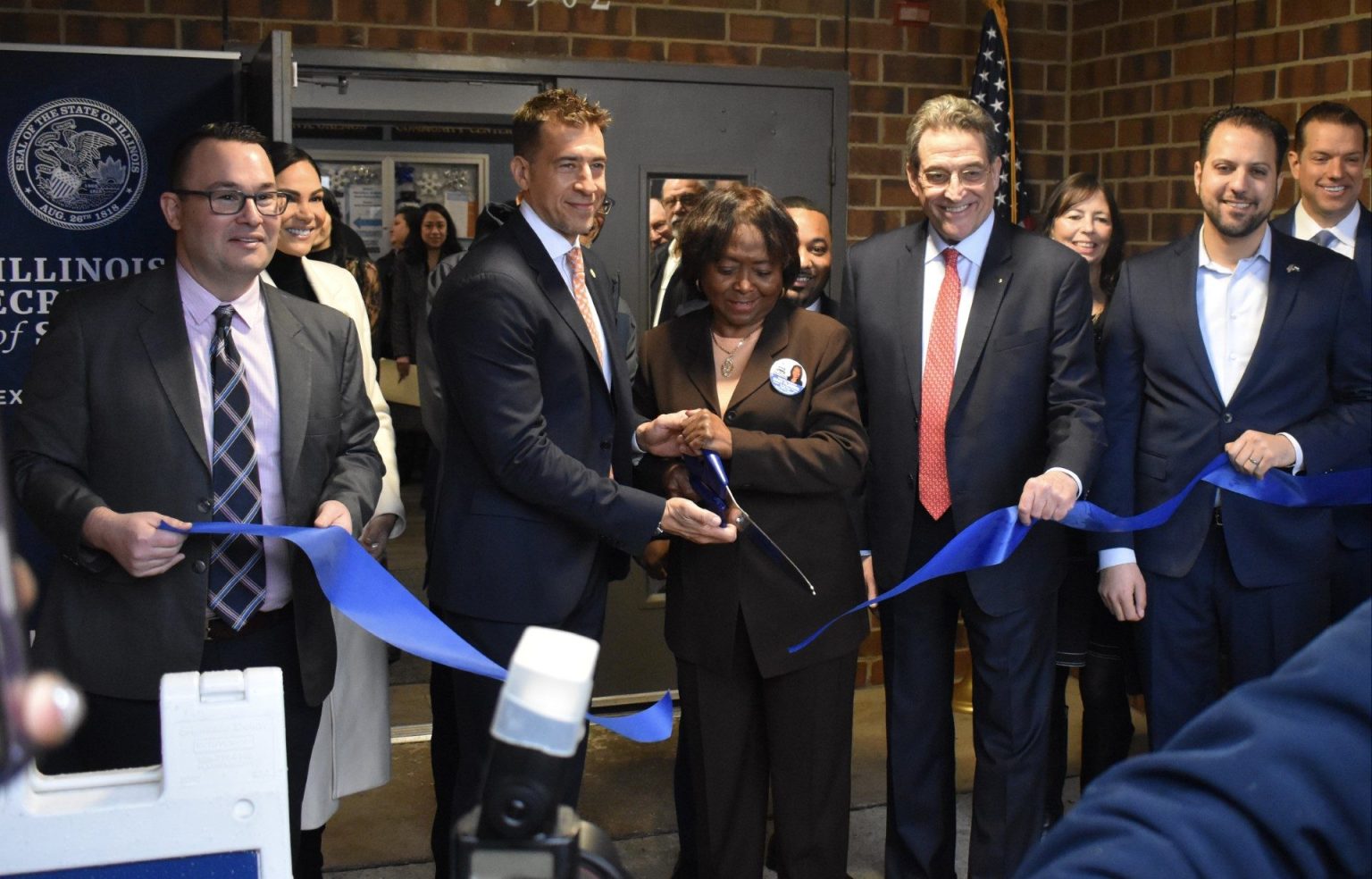 Seniors-Only DMV Center moves into Bridgeview Community Center ...