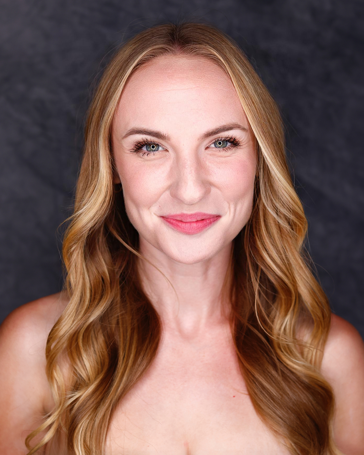 Crete Native Cast in 'the love object' - The Vedette