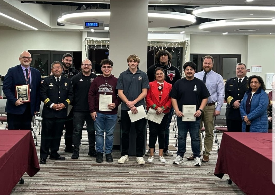 Argo staff and students honored for helping during fire at Summit ...