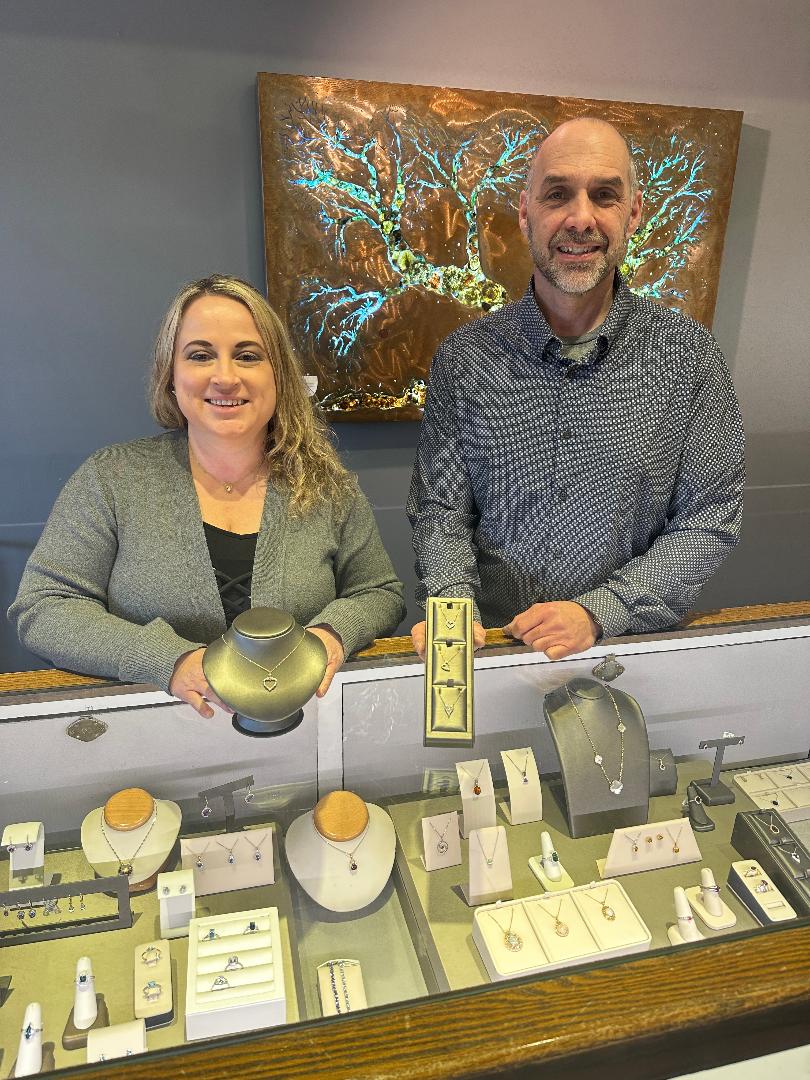 Heart-shaped jewelry sales soar at Noral Jewelers for Valentine's Day ...
