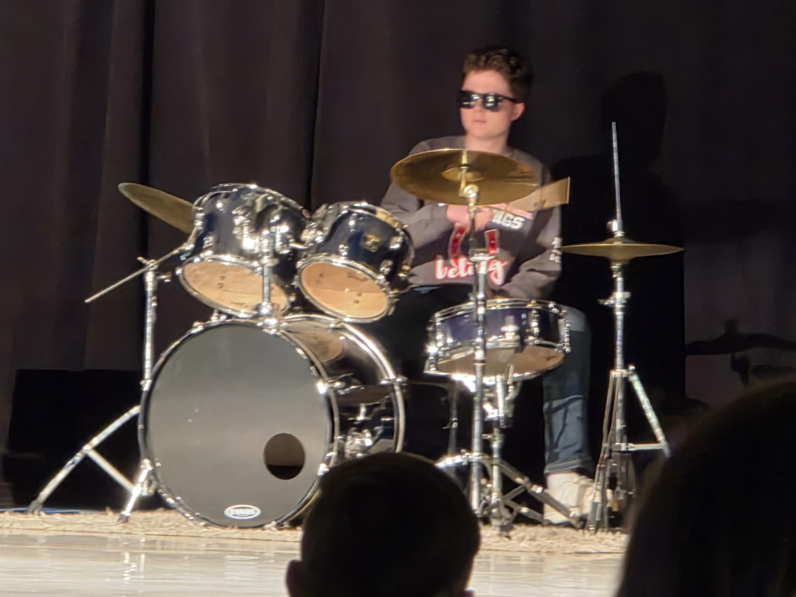 Students dazzle in annual OLHMS Variety Show - The Reporter