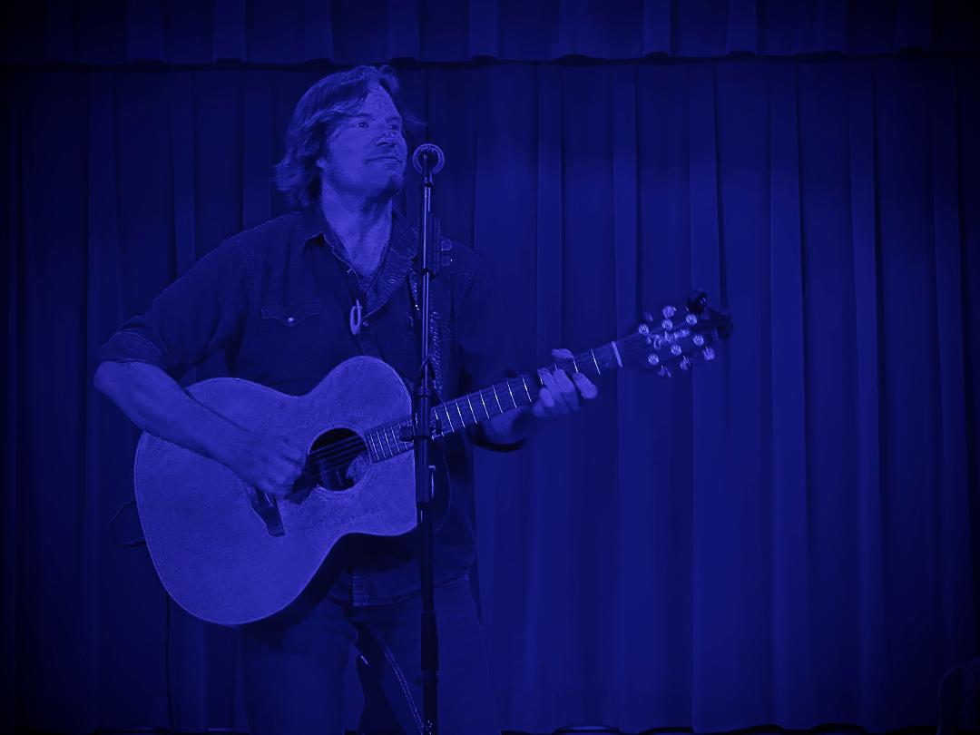 Palos Park native Dan McGuinness delivers unforgettable show ...