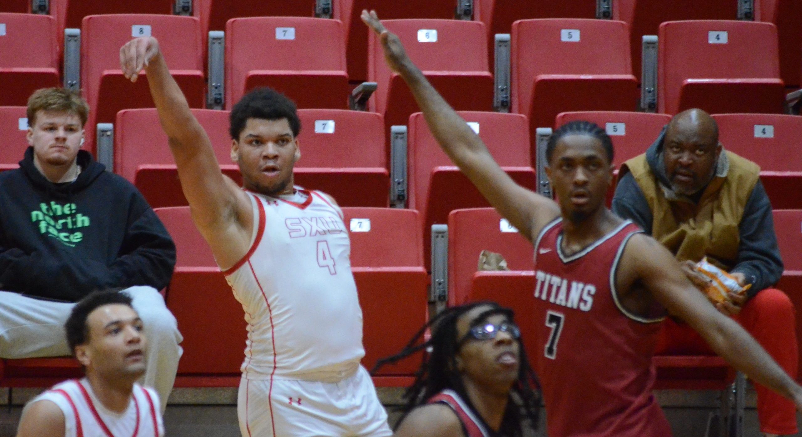 Area roundup: Davion Lawrence, St. Xavier eye strong finish - Southwest ...