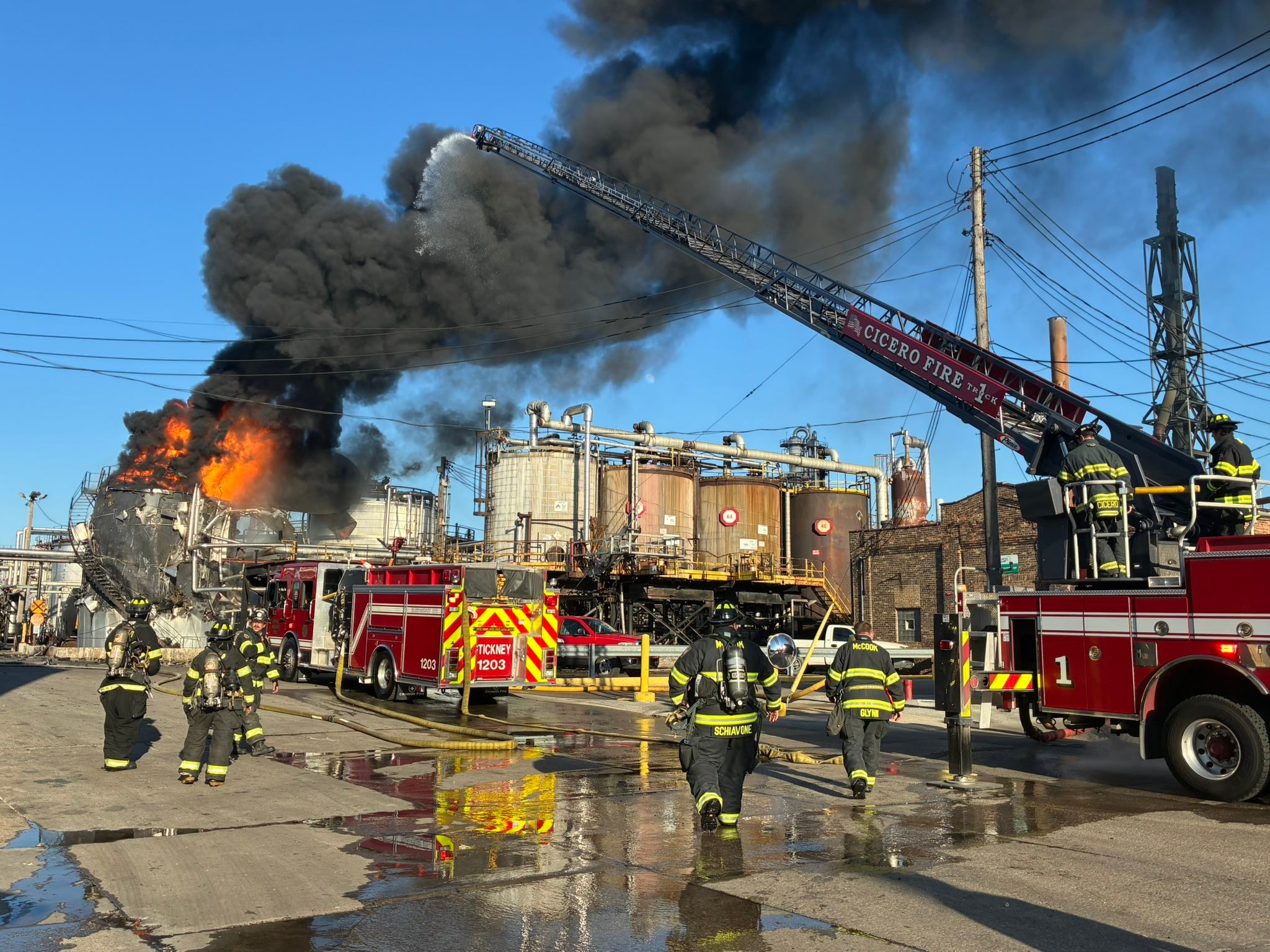 Storage tank explodes at Stickney chemical plant; no injuries ...